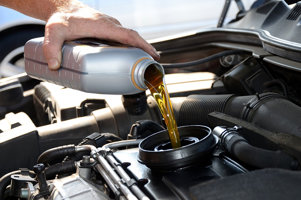 9 Main Benefits Of Changing Car Engine Oil Regularly - School Drillers
