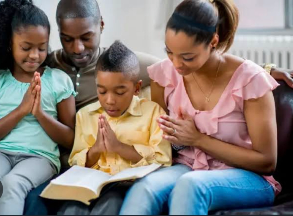 The Role Of A Godly Parent: What The Bible Says About Godly Parenting ...
